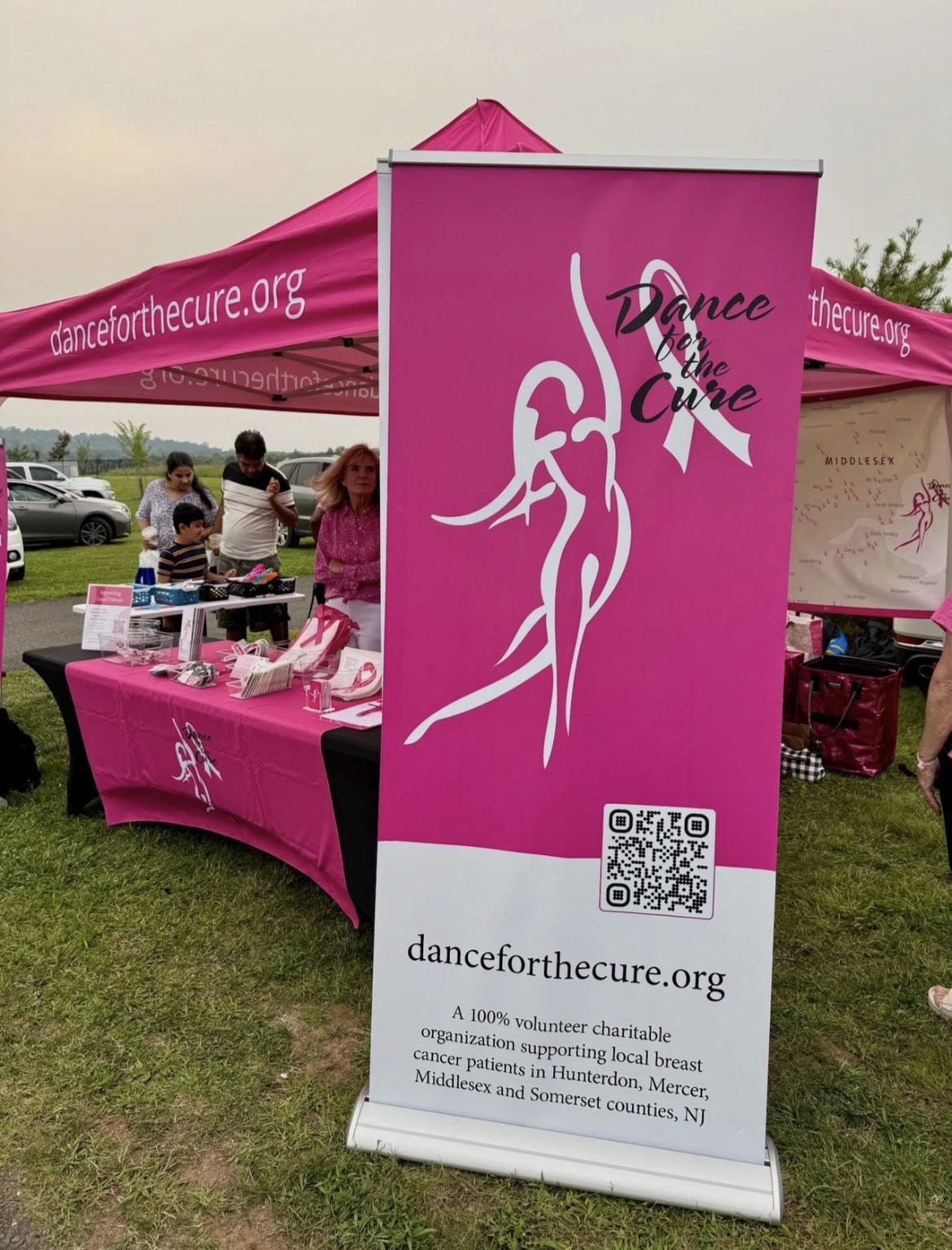 Dance for the Cure promotes 'pink bow' project